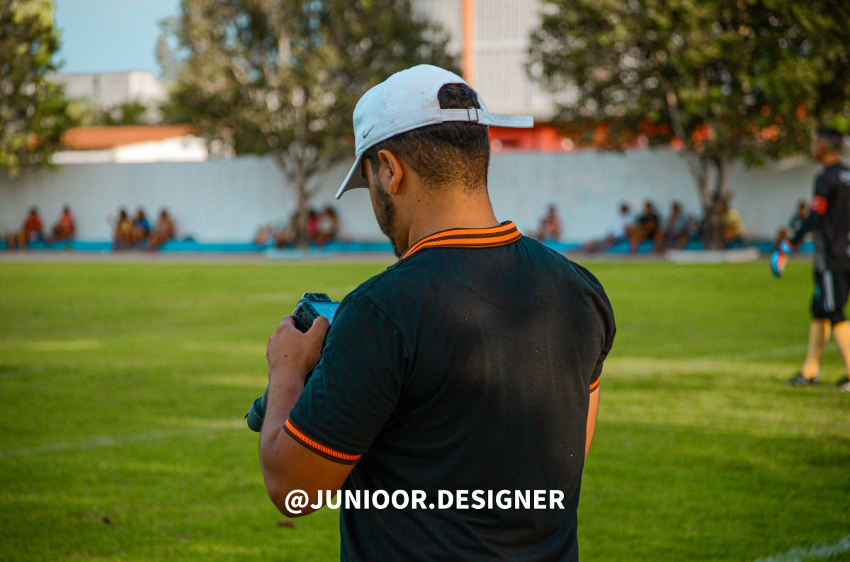 Banlek | JUNIOOR DESIGNER